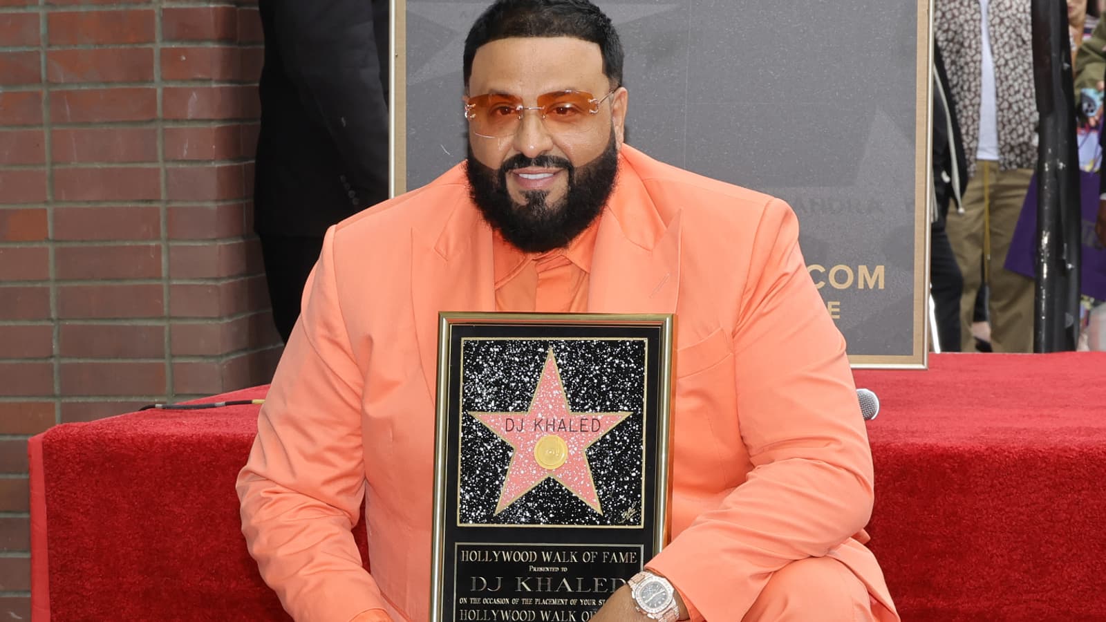 Dj Khaled reçoit son étoile sur le Walk of Fame d’Hollywood [VIDÉO]