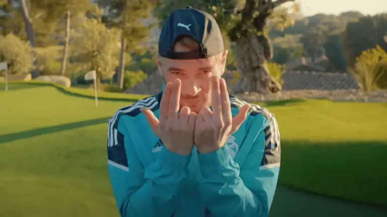 Jul dévoile un extrait sur ses réseaux sociaux [VIDÉO]