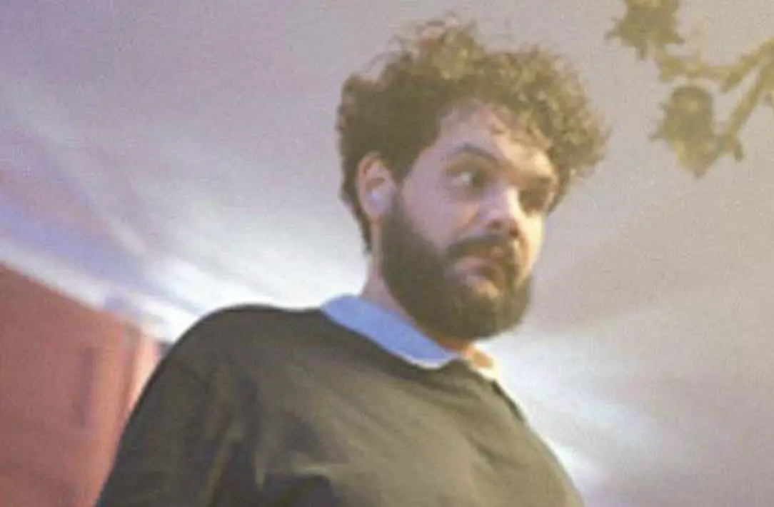 Le rappeur Sadek métamorphosé dans un cliché dévoilé ! [PHOTO]