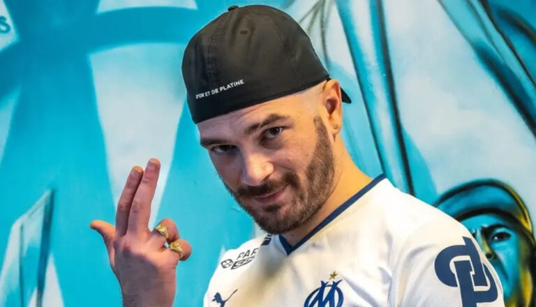 Jul fête ses 10 ans de carrière et annonce son 30e album