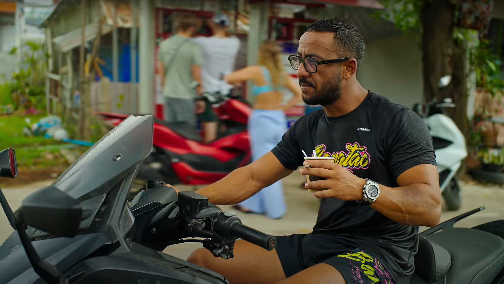 Lacrim dévoile Cherngtalay / Act 7, son nouveau clip [Clip]