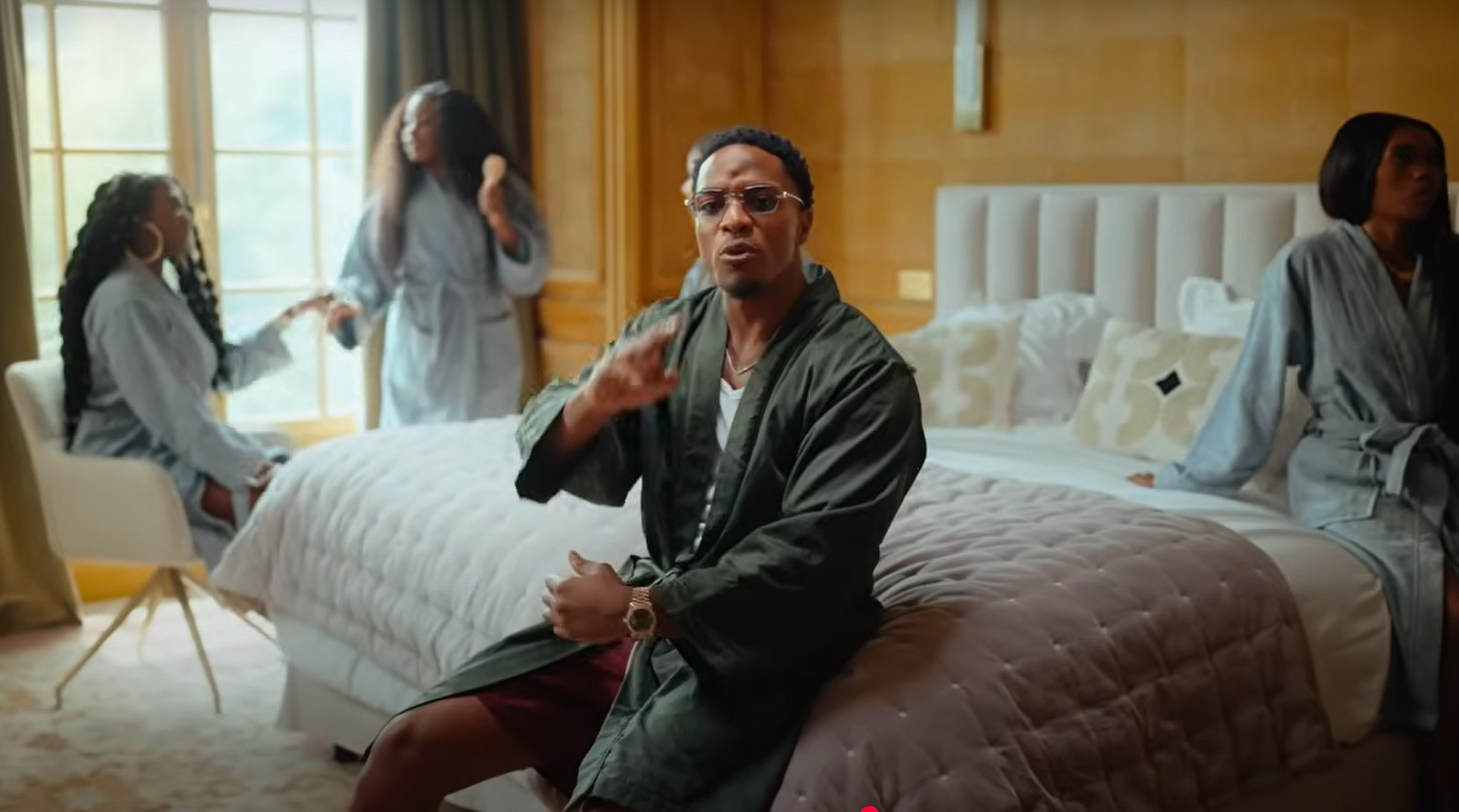 Niska dévoile son clip de l’été avec « Adriano » [Clip]