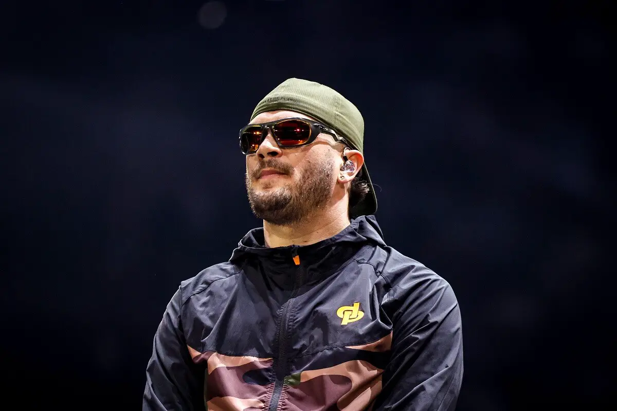 Jul sort son nouveau single Toi et moi, le morceau fait réagir [Vidéo]