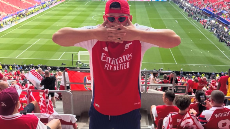 Mohamed Henni va tenir sa promesse, il va se tatouer le logo du PSG ...